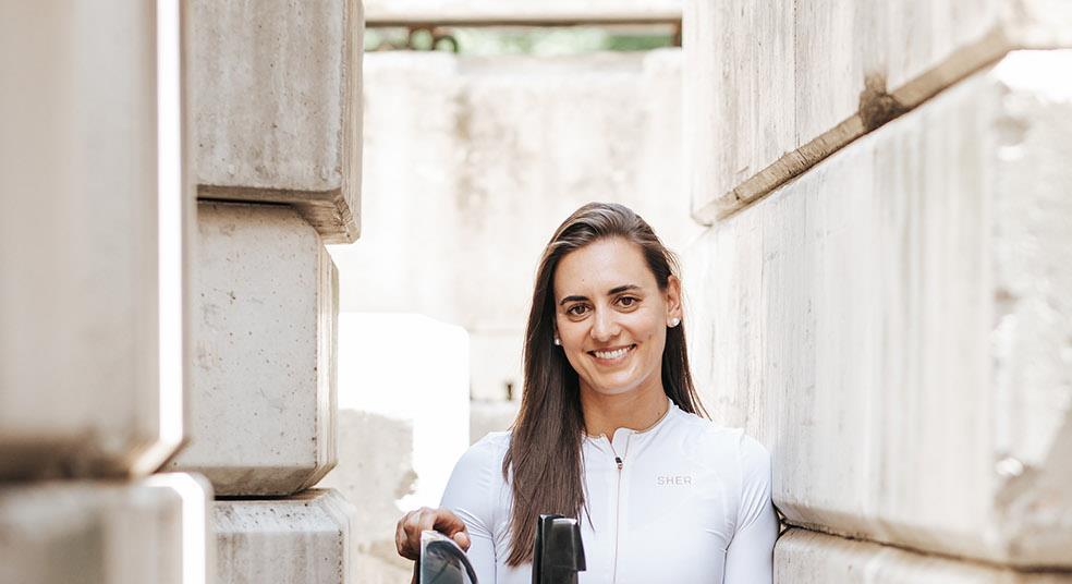 Sher cooperates with Italian luge athlete | News briefs | Sporting ...